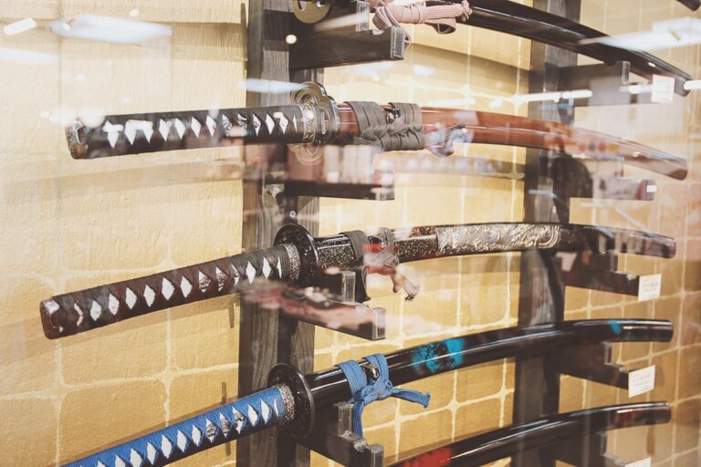 Can You Ship a Katana from Japan to USA? Your Samurai Sword Import Guide
